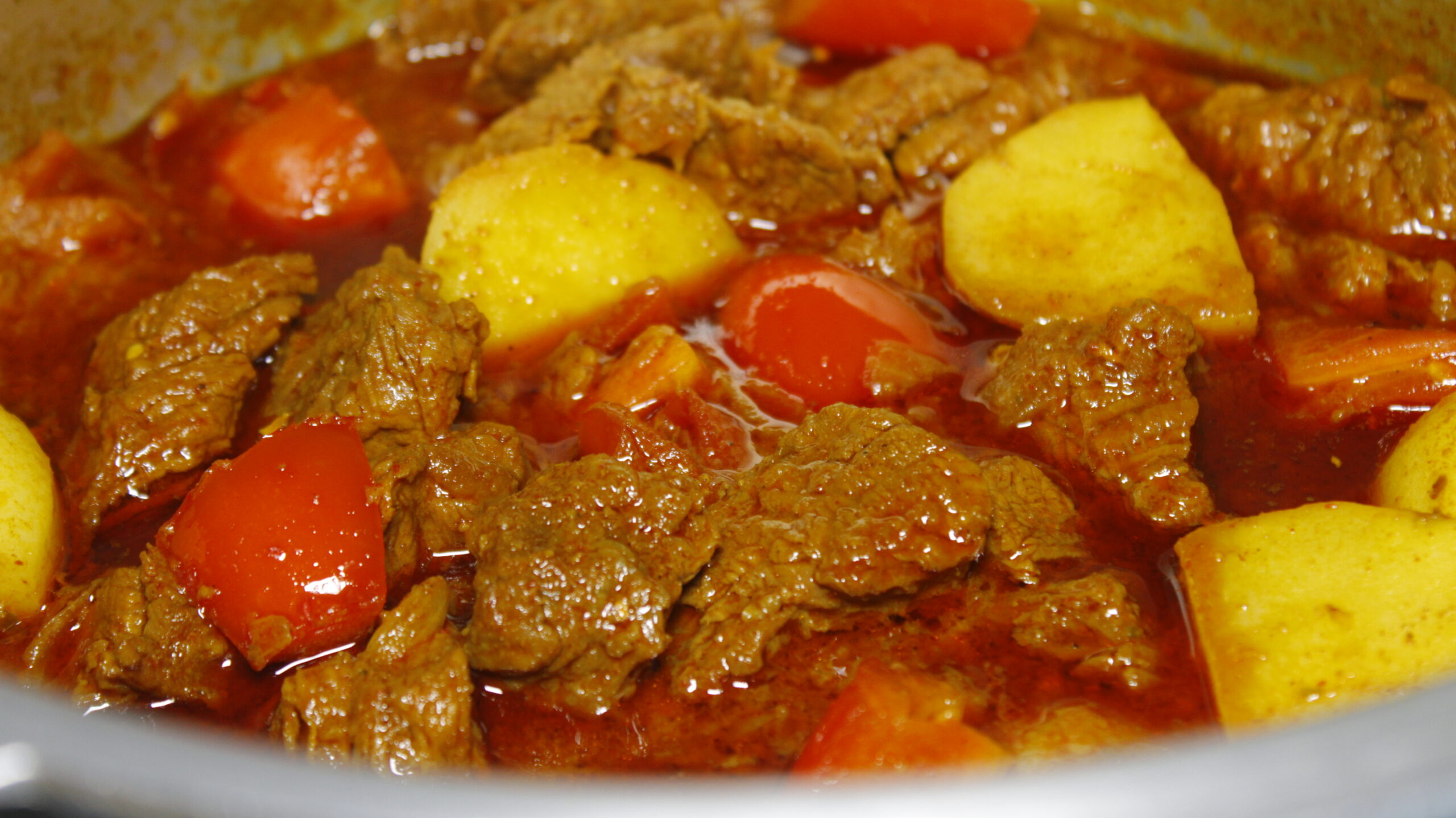 A Comforting Delight: Flavourful Beef Curry with Potato - Flavours of ...